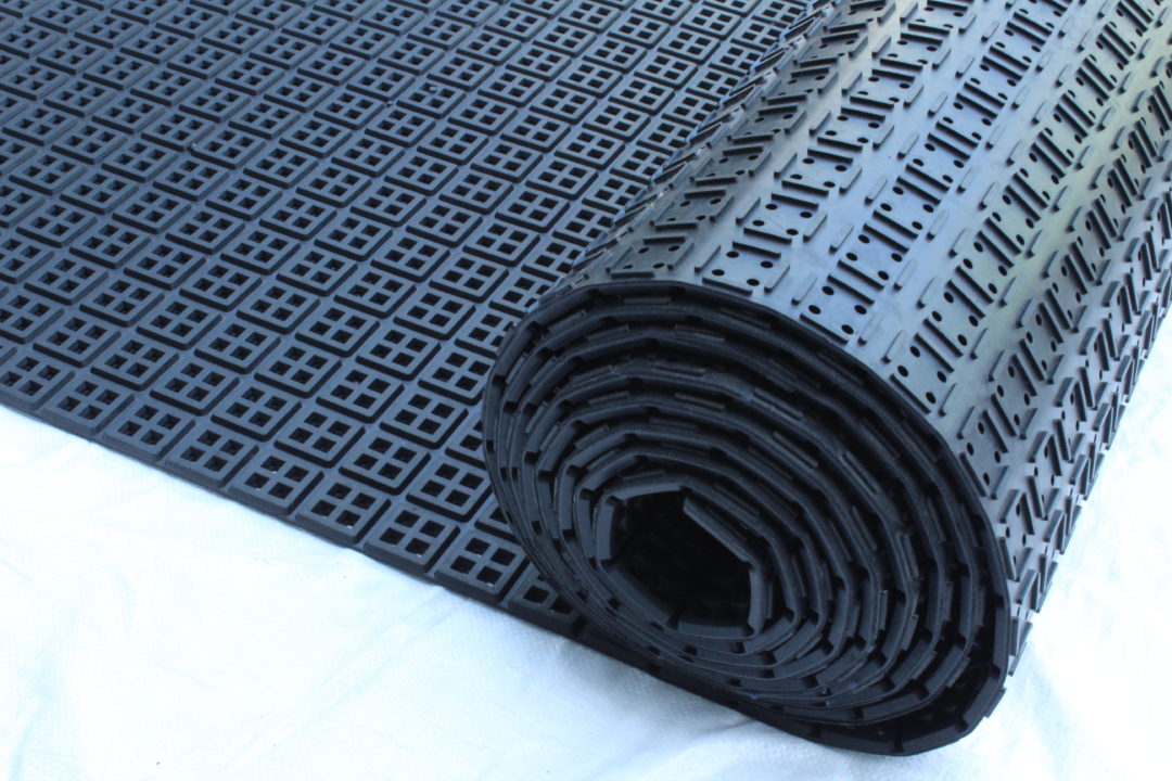 Rubber Waffle Roll Black | Kirk Marketing