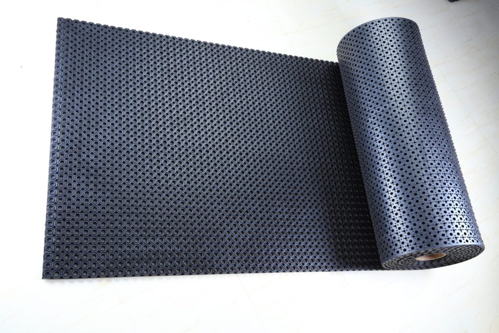 Rubber Scraper Roll Black | Kirk Marketing